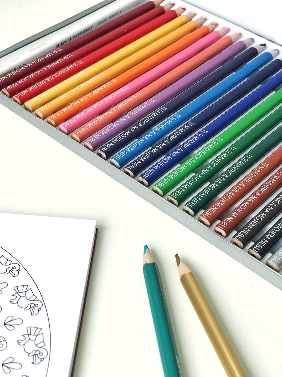 Jolly barvice: personalizacija izven okvirja - Beautyfull Blog